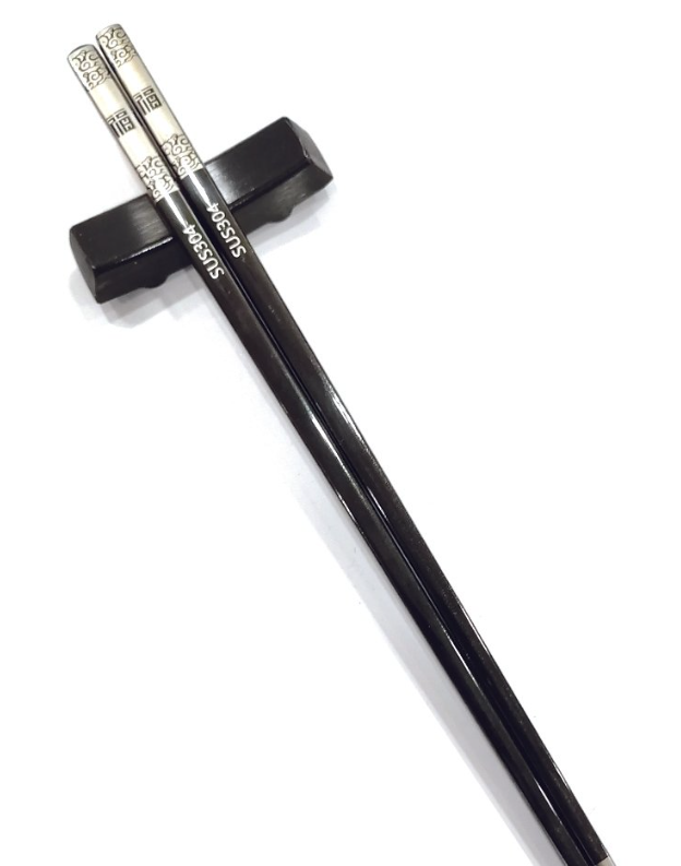 Wood vs Bamboo vs Metal Chopsticks: Which Should You Choose?